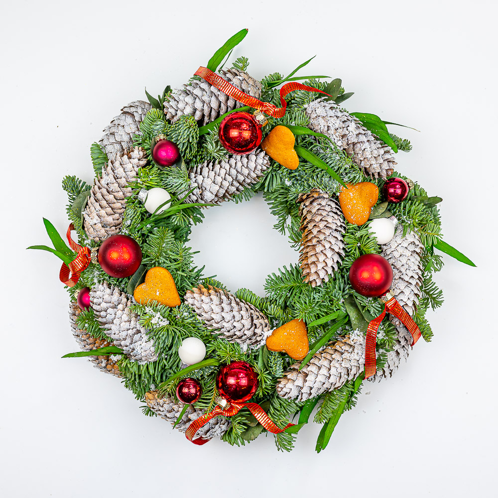 Kalėdinis vainikas - Gėlių pristatymas Vilniuje - Beatričės Gėlių Namai